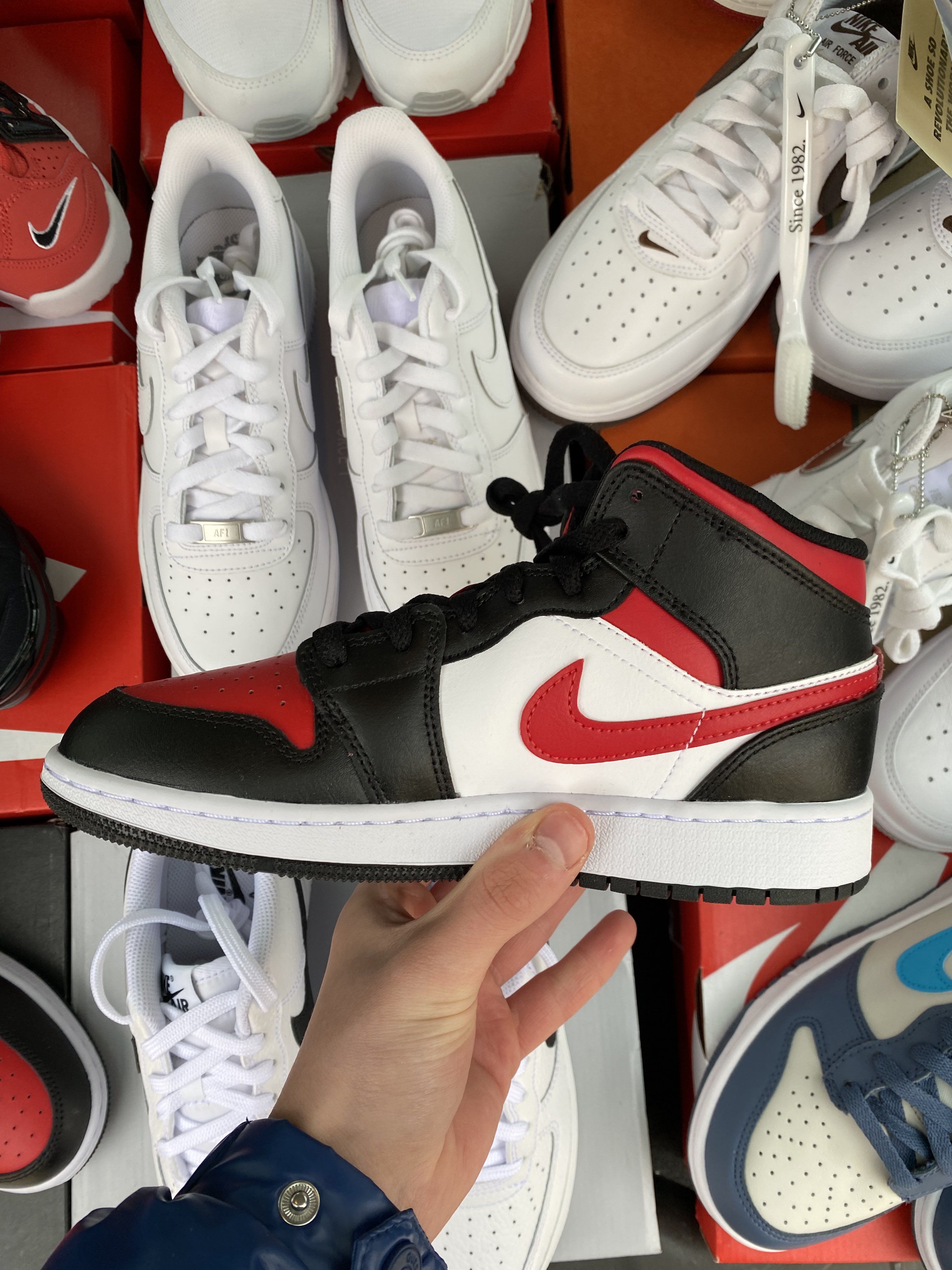 Air jordan 1 mid Fire Red - HypedRo